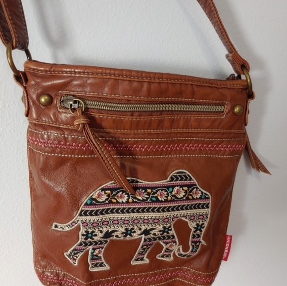 UNIONBAY | Bags | Union Bay Crossbody Bag Brown Appliqued Elephant Boho ...